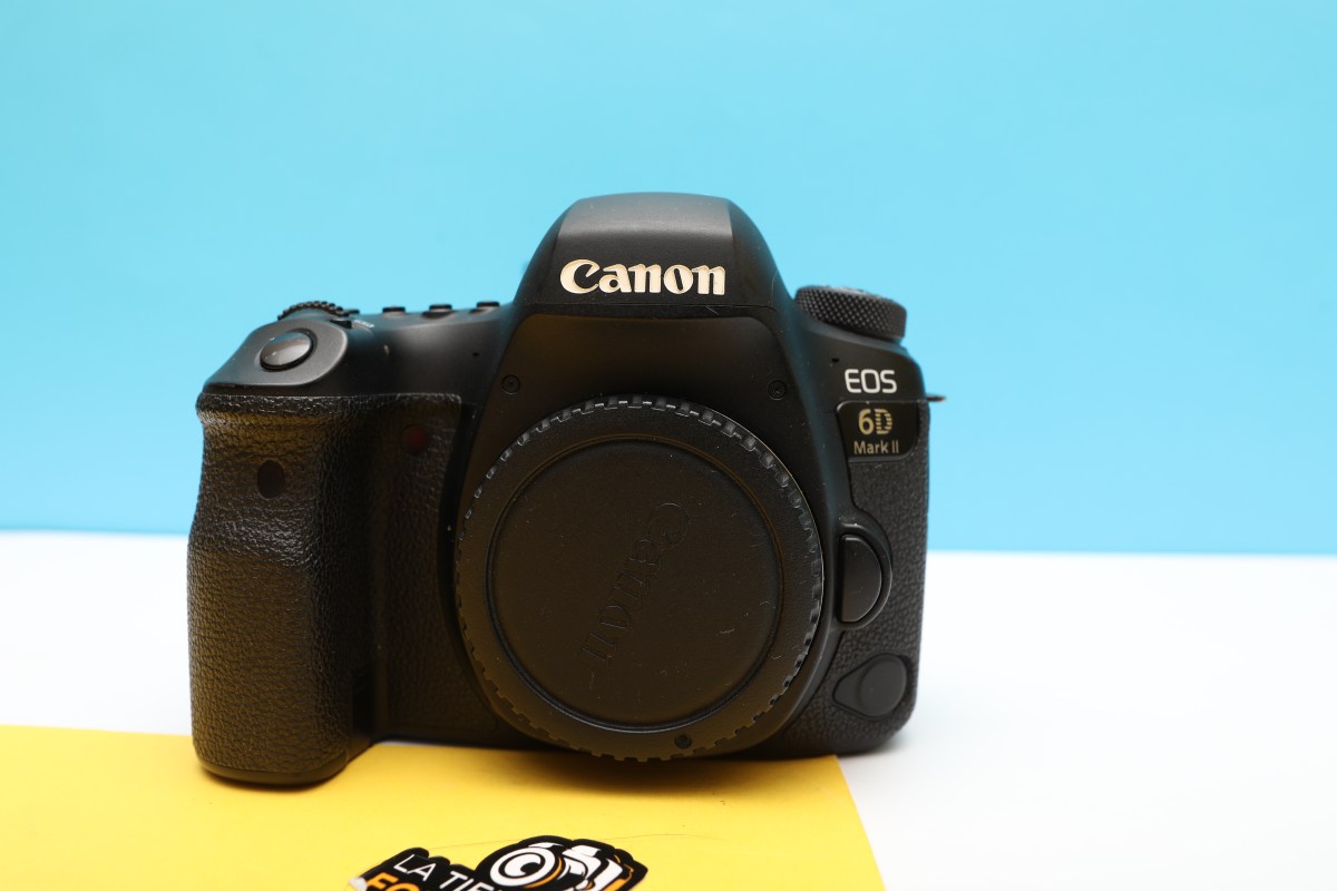 Canon EOS 6D Mark II DSLR cuerpo